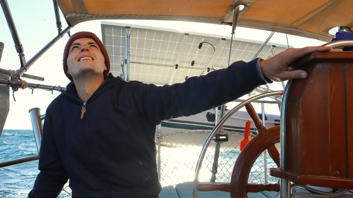 Navika Sailing – The Floating Studio